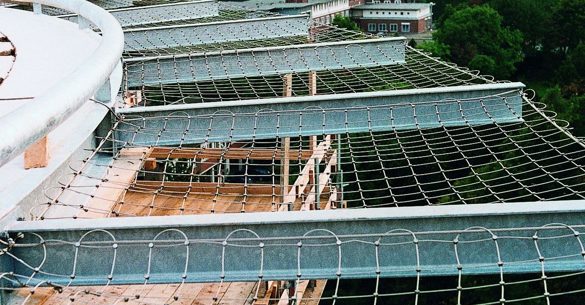 1.5mm x 250mm mesh Galvanised Steel Dralo net - Huck