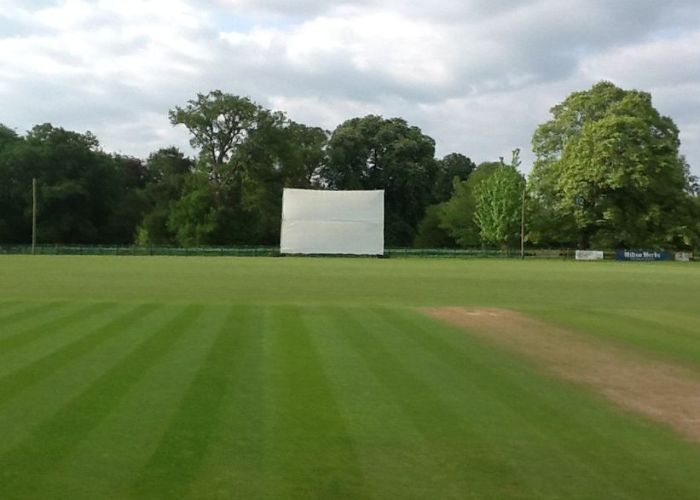 What Are Sight Screens In Cricket? A Guide To Their Function & Benefits ...