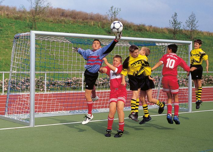 Different Football Net Types & Which You Need for Your Club - Huck - Huck