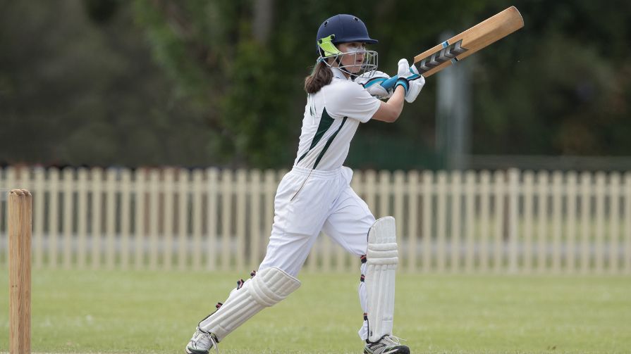 The Ultimate Cricket Bat Size Guide! - Huck - Huck